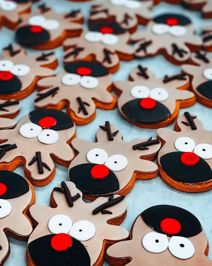 Sweet Creations - Praline Pastry